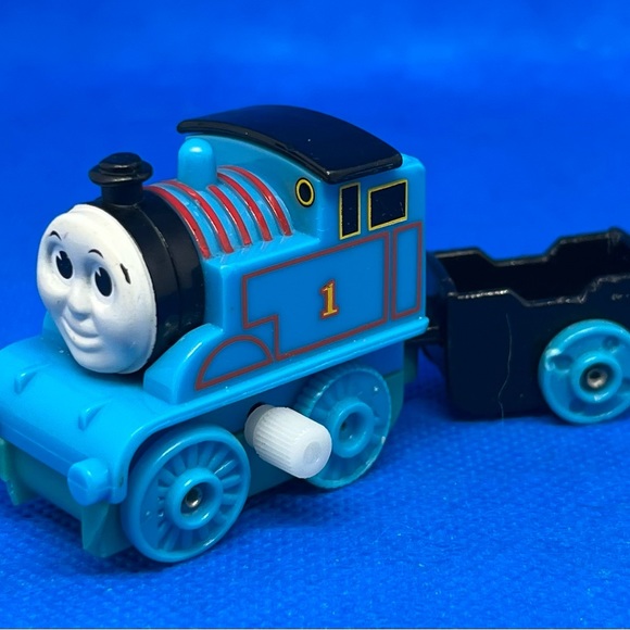 Tomy | Toys | Thomas Friends 202 Tomy Mini Thomas Train Train Car Guc ...